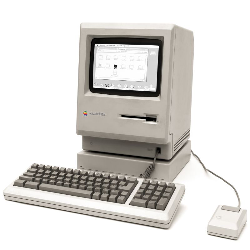 Macintosh Plus - RetroTechCollection